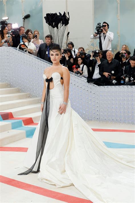 Florence Pugh Debuted A Buzz Cut At The 2023 Met Gala Glamour
