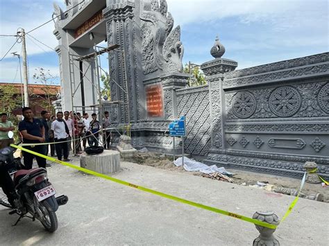 បុរសចំណាស់ម្នាក់ធ្លាក់ពីលើខ្លោងទ្វាវត្តស្លាប់ នៅស្រុកកណ្ដាលស្ទឹង នគរដ្រេហ្គន