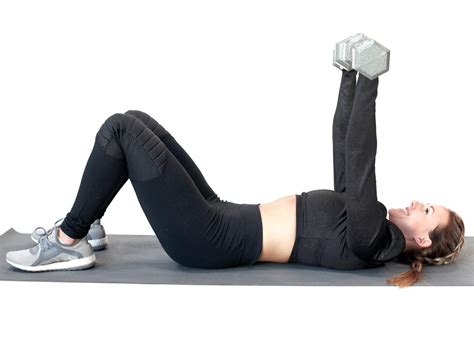 Daha Sıkı Ve Dik Göğüsler İçin Her Gün Yapabileceğiniz Egzersizler