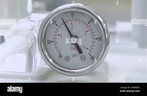 Manometer Chemistry Stock Videos And Footage Hd And 4k Video Clips Alamy