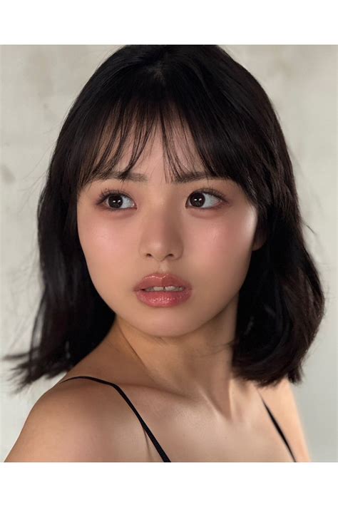 「無加工ノーマルでこれ」 グラビア登場のmooove・織莉叶、鎖骨くっきりキャミ姿に衝撃「この美しさヤバイ」 Encount