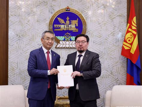 Цэцийн гишүүний бүрэн эрхийг түдгэлзүүлэх эгүүлэн татдаг болох хуулийн