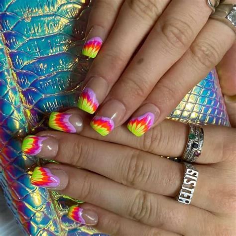 Top 25 Colored Nail Tips To Rock The French Manicure Look