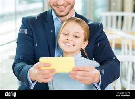 Wie der vater so tochter Fotos und Bildmaterial in hoher Auflösung Alamy