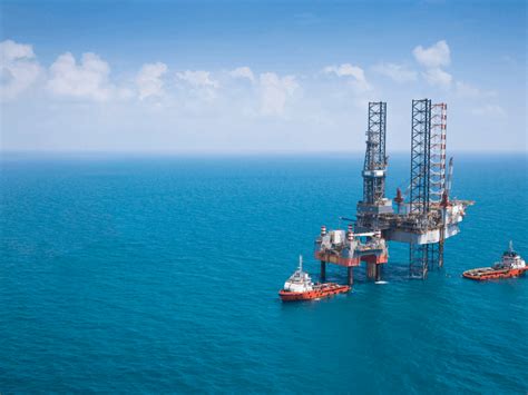 The Worlds Top 10 Offshore Oil Fields Oil And Gas Middle East
