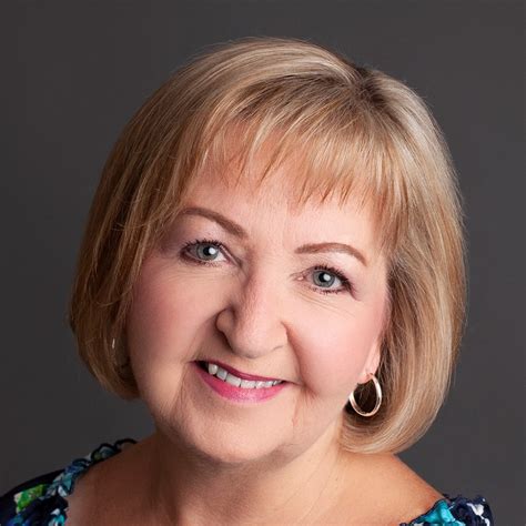 Cindy Mackenzie Re Max One Group Winnipeg Mb