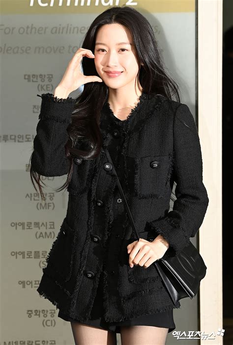 누나 나 죽어~ 문가영 공항패션 남성팬 외침에 빵 터진 웃음 [엑s Hd화보]