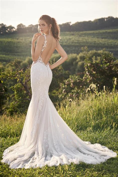 ️ 25 Sexy Wedding Dresses Ideas For 2022 Emma Loves Weddings