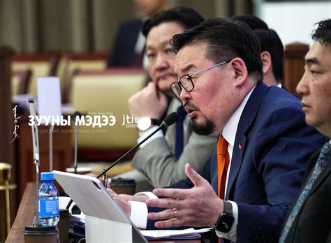 АН ын бүлгээс Ерөнхий сайд Г Занданшатарт бодлогын шаардлага хүргүүллээ