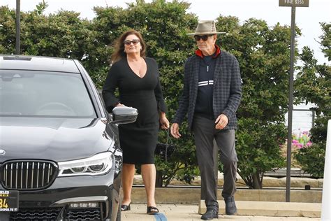 Hollywood S Model Couple Pierce Brosnan And His Pound Wife Were Captured During A