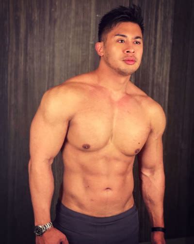 Shirtless Hunky Muscle Babe Tumbex