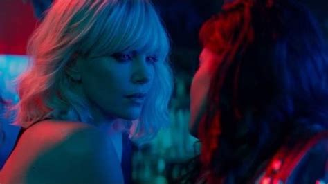 How Atomic Blonde Earns Its Steamy Charlize Theron Lesbian Sex Scene