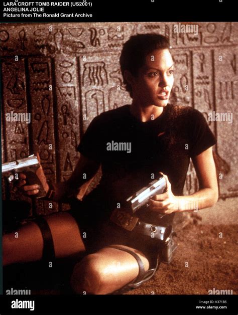 Lara Croft Tomb Raider Lara Fotos Und Bildmaterial In Hoher Auflösung