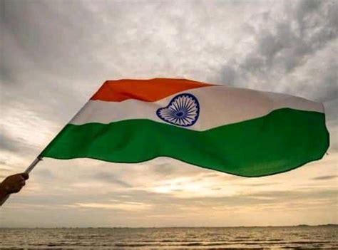 Temburu Vasudev On Linkedin कुछ बात है कि हस्ती मिटती नहीं हमारी। सदियों रहा है दुश्मन दौर ए