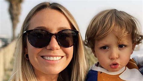 Sofia Arruda Surpreende Fãs Com Foto De Natal Do Filho Não Resisti