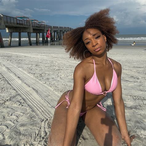 Kayslovezz Social Manyvids