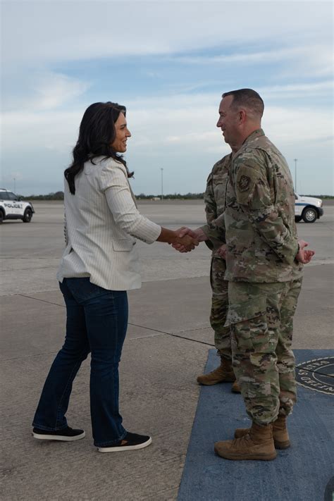 Dvids Images Dni Visits Macdill Afb Image 2 Of 7