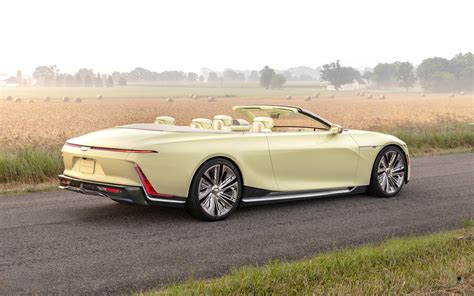 Cadillac Sollei роскошный электрический кабриолет с баром и птичьими