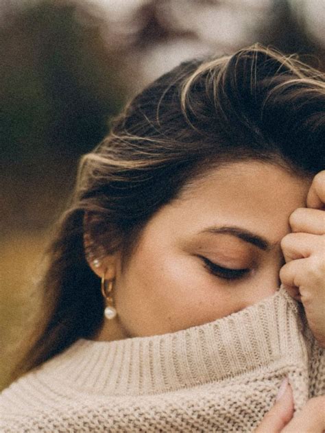 Теплая осенняя фотосессия Прогулка Девушка Эстетика