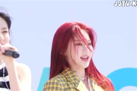 Sound 스테이씨 세은 흰 속바지 선명한 도끼 촬스의 이슈와 유머