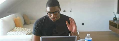 Que Risque Linfluenceur Masculiniste Alex Hitchens