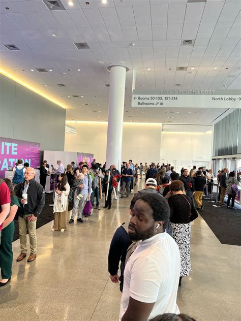 Vincent Rotello On Linkedin At The Acs National Meeting In San Fran Heck Of A Line At…