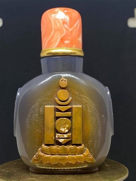 Бүх ард Их Хаадын Чулуу ХХК Үнэт эдлэлийн дэлгүүр