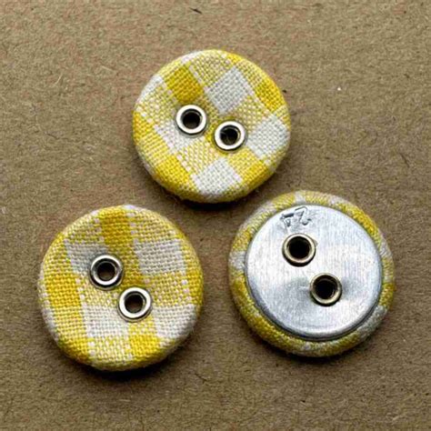 S7941 15mm 64 - Terries Buttons