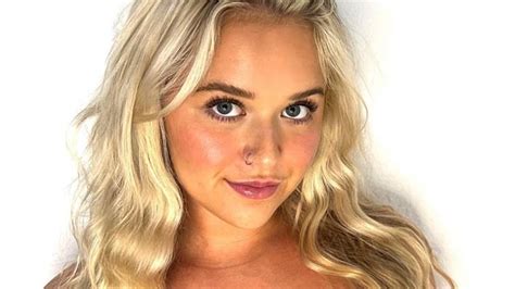 Krissy Kummins Plus Size Curvy Model Plus Size Fashion Model Krissy