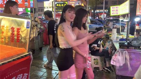 China Street Girls Fashion A Night Walk Through The Streets Of