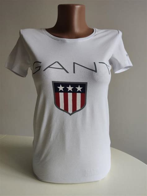 Футболка Gant — ціна 670 грн у каталозі Футболки Купити жіночі речі за доступною ціною на Шафі