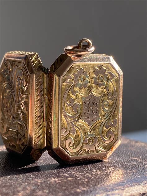Antique Victorian Gold Locket Sedgwicks Jewellery