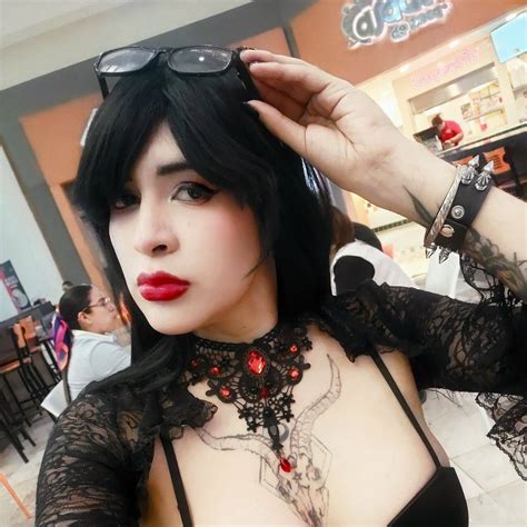 Annie González