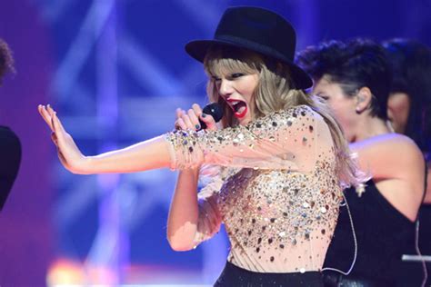 Taylor Swift ‘i Knew You Were Trouble Song Review