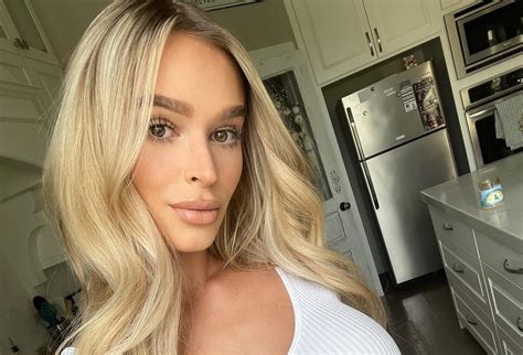 Emma Hix Bio Age Height Wiki Model Models Biography