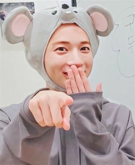 Blip 멋지고 귀엽윤것 혼자 다하는 강텬🐿저장할땐 핱댓