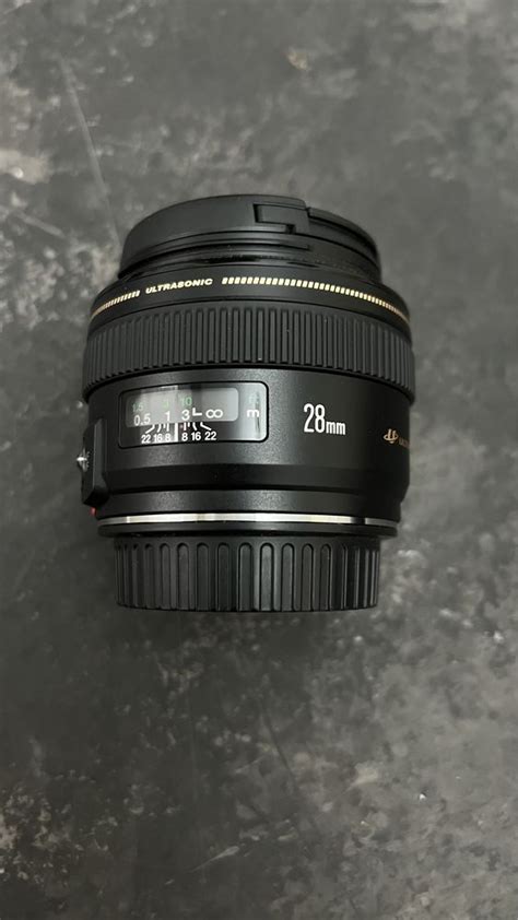Обьектив canon 28 mm EF 1.8: 200 000 тг. - Объективы Алматы на Olx