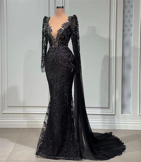 Modest Black Evening Dresses Long Sleeve Lace Applique Beaded Mermaid