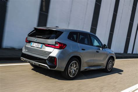 Frozen Pure Grey Mehr Fotos Zum Bmw Ix1 U11 In Italien