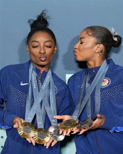 Reliving Simone Biles Viral First Pitch At The World Series Athlon Sports