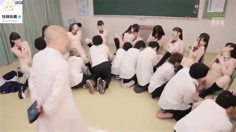 In A Girls School Crazy Group Sex Through Time Suspension Uncensored
