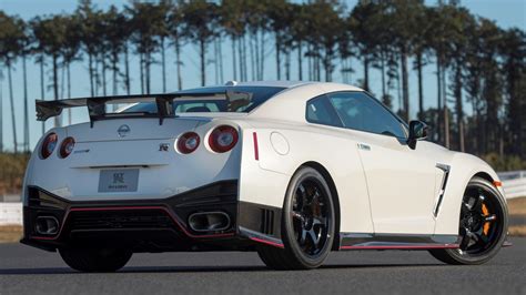 배경 화면 스포츠카 닛산 Gt R 쿠페 고성능 차 바퀴 가장자리 초차 육상 차량 자동차 디자인 자동차 외장 자동차 제조 고급 차량 범퍼