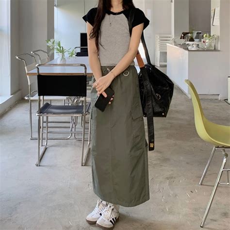 렌디씨 코디세트배색 나그랑 티셔츠밴딩 포켓 조거 롱스커트 세트 2j112389e