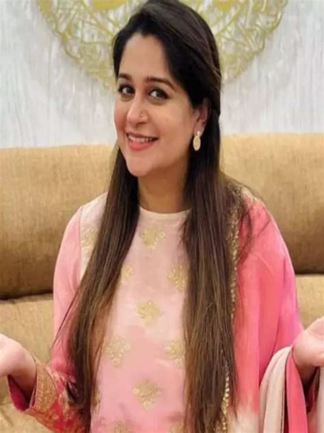 Birthday Girl Dipika Kakar Gets Special Ts From Hubby Shoaib Ibrahim