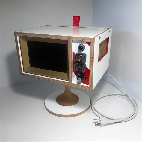 Raspberry Pi 4 Powered TV Display Raspberry Pi