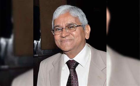 Vizag Nephrologist Dr T Ravi Raju Receives Lifetime Achievement Award