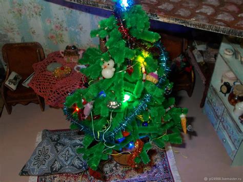 Кукольная миниатюра 1:12, новогодняя елочка с игрушками и гирляндами ...