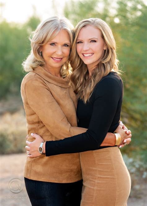 Pin De Kristen Holly Em Mother Daughter Session Fotografia De Mãe E