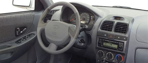 Hyundai Accent 2006 Interior