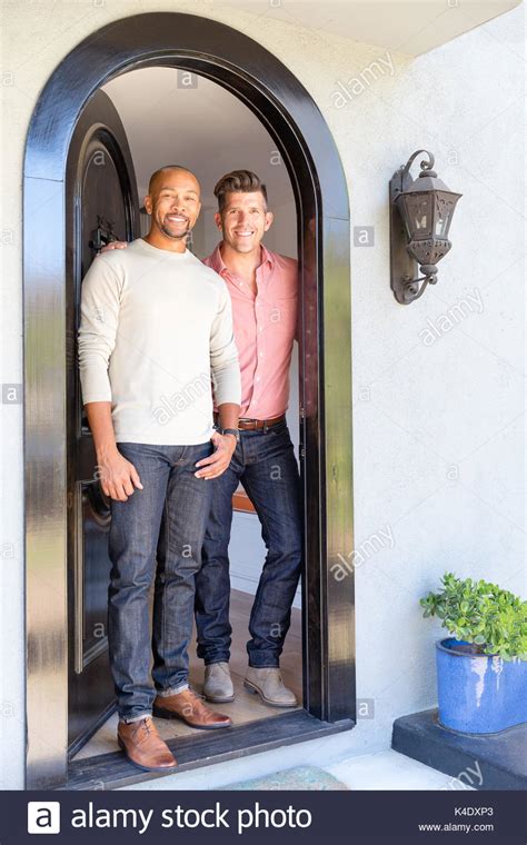 Portrait De Couple Homosexuel Banque D Image Et Photos Alamy